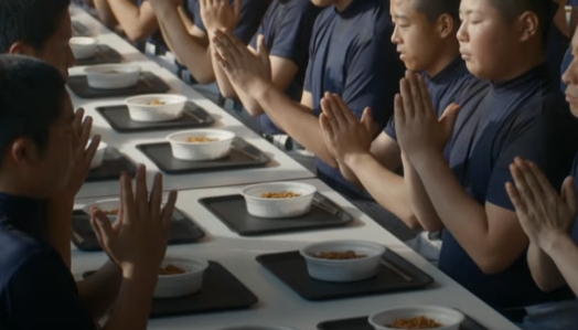 UFO焼きそばのCMの野球部はどこの高校？AI画像ではなかった! | ぐれーぷノート